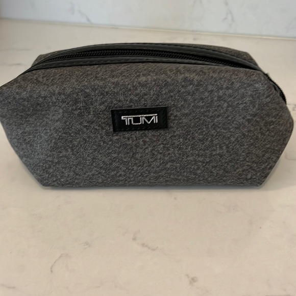 Tumi | Accessories | Tumi Delta Travel Case | Poshmark